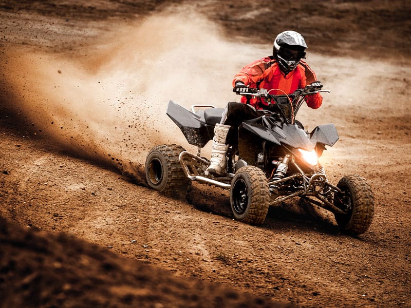 מאילו סיבות מצבר של טרקטורון יכול להתקלקל? - אקשן מוטורס