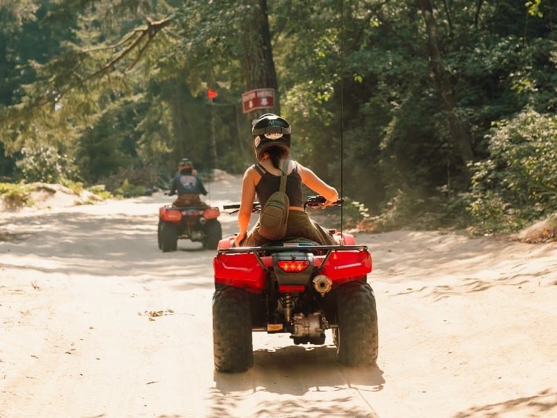 איזה רישיון נהיגה צריך כדי לנהוג על טרקטורון - אקשן מוטורס